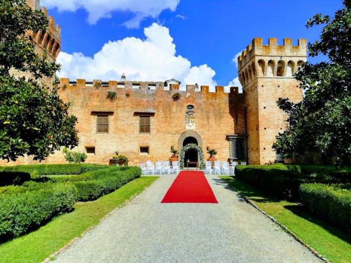 Castello di Oliveto in Toscana - Galleria Fotografica